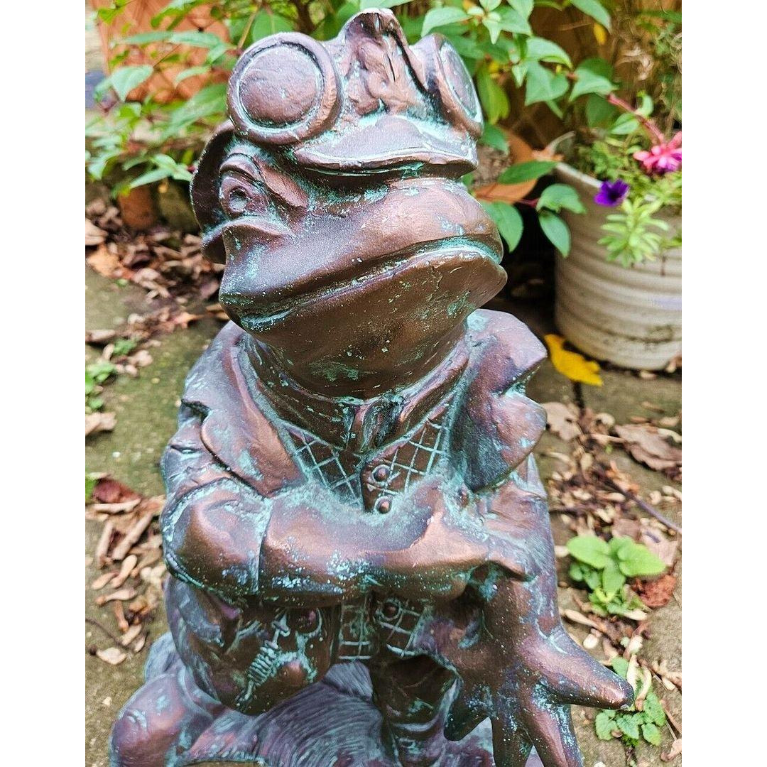 Toad of Toad Hall Sculpture from Wind in the Willows by Debenhams ...