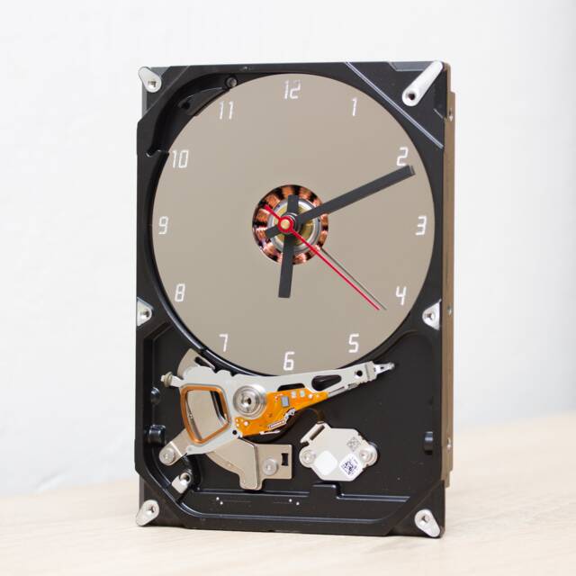Desk Clock - Recycled Computer Hard Drive Clock, Hdd Gift For Dad ...