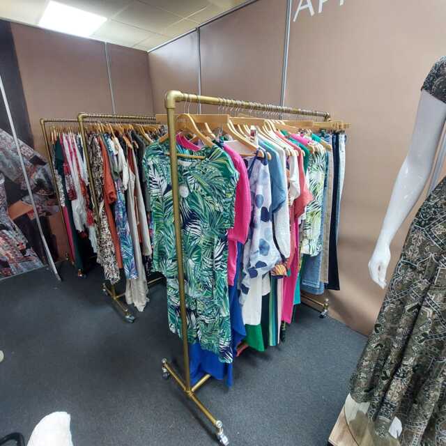 Mobile Industrial Garment Rack - Freestanding Rolling Clothes Heavy ...
