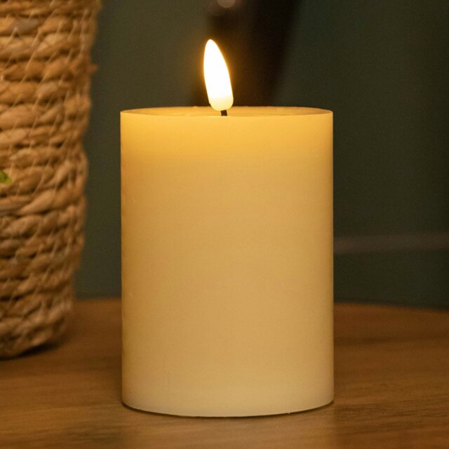 Rackhams 7.5cm x 10cm Cream Wax Melted Pool Effect Candle with Timer ...
