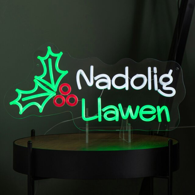 Rackhams 50cm Light up Christmas Nadolig Llawen Sign with Red, Green ...