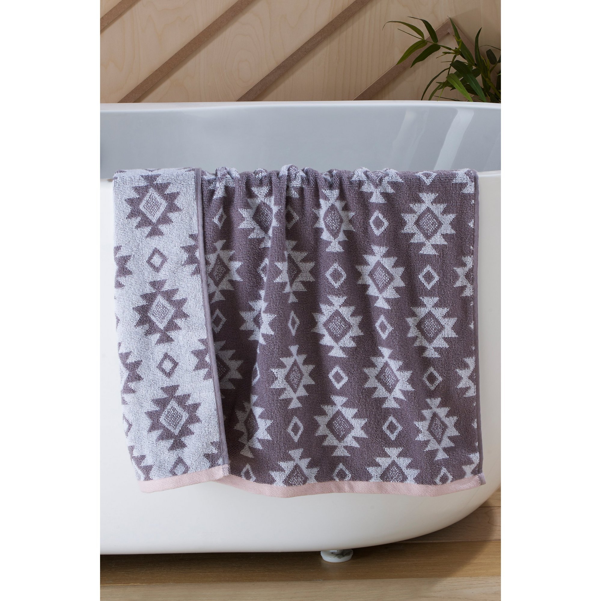 Kingsley Aztec Towels by Studio | ufurnish.com