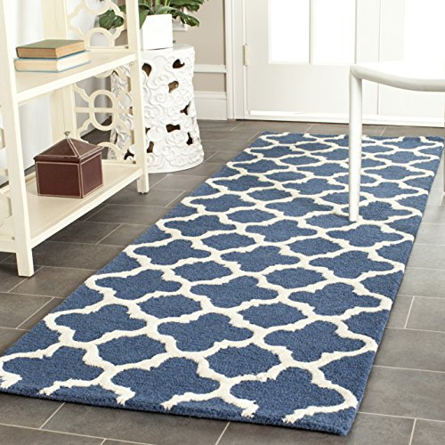 SAFAVIEH Geometric Rug for Living Room, Dining Room, Bedroom ...