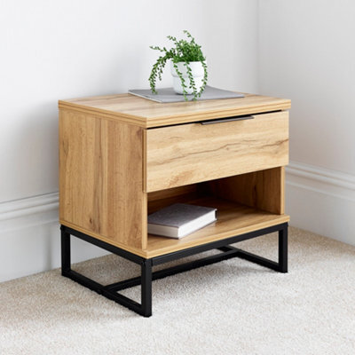 Chicago Oak 1 Drawer Bedside Table by B&Q | ufurnish.com