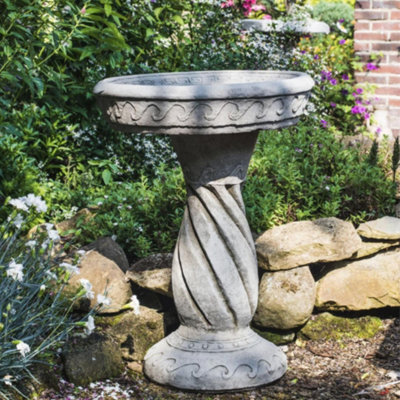 Detailed Windsor Design Stone Birdbath by B&Q | ufurnish.com