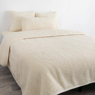 Native Natural Merino Wool Quilt - All Natural by B&Q | uFurnish.com