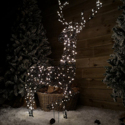 Samuel Alexander 1.2M Indoor Outdoor Led Christmas Wicker Reindeer ...