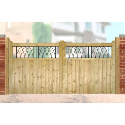 Cannock Gates Windsor Low Double Driveway Gate - Pressure Treated ...