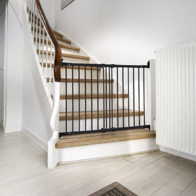 Safetots Diagonal Fit Baby Gate, 67Cm - 105.5Cm, Black Metal, Multi Fit ...