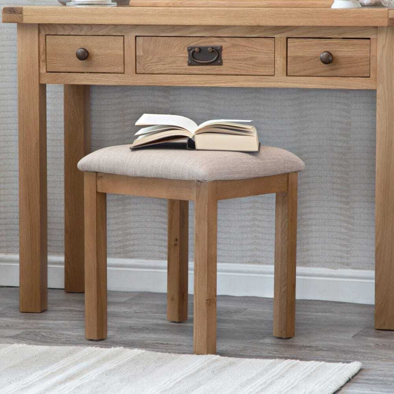 Winchester Oak Stool by Chiltern Oak Furniture | ufurnish.com