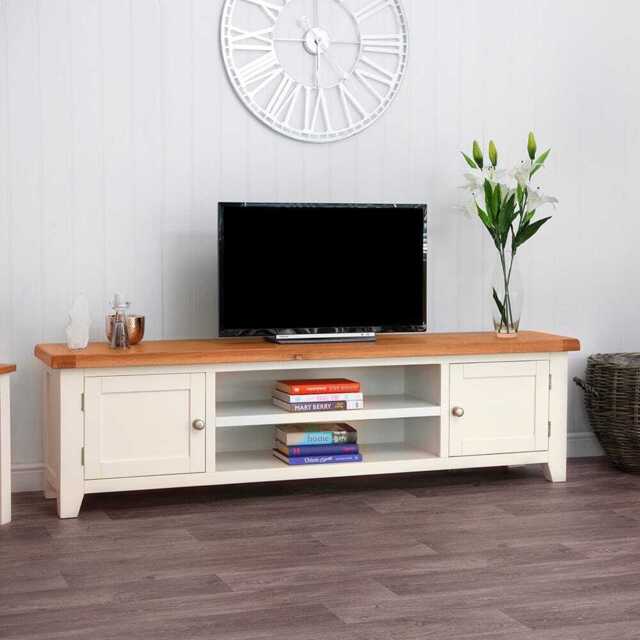 Hampshire Ivory Painted Oak Extra Large TV Unit by Chiltern Oak ...