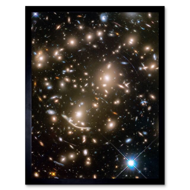 Artery8 Hubble Space Telescope Image Abell 370 Galaxy Cluster NASA's ...