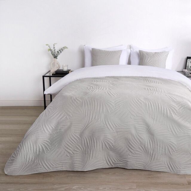Leaf Pinsonic Throw Over Bed Blanket Quilted Bedspread by Debenhams ...