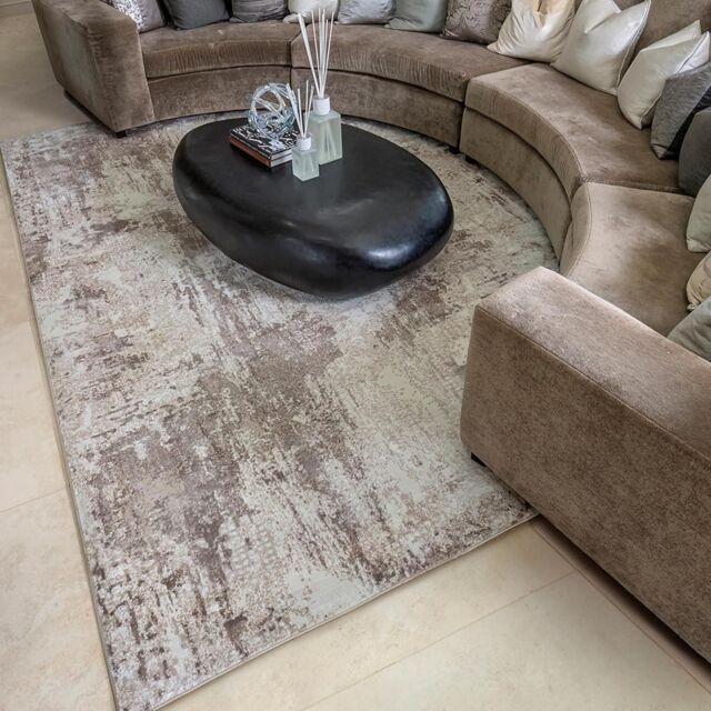 Ellie Luxury Modern Short Pile Rug by Debenhams | ufurnish.com