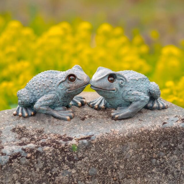 Large Pair of Sitting Frogs Garden Ornaments by Debenhams | ufurnish.com
