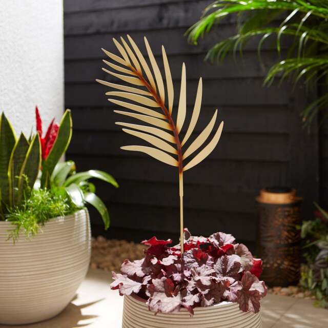 Gold Iron Fern Leaf Stake Gold by Dunelm | ufurnish.com