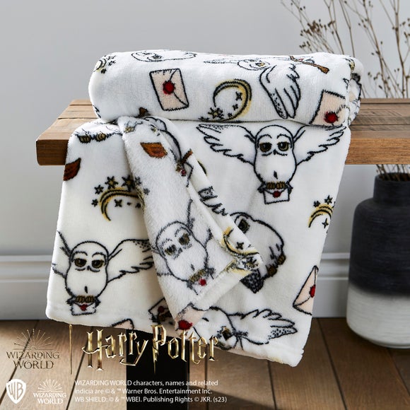Harry Potter White Hedwig Fleece Blanket by Dunelm | ufurnish.com