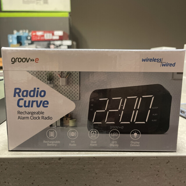 Groov-e Radio Curve Rechargeable Alarm Clock - Led Display - Black - by ...