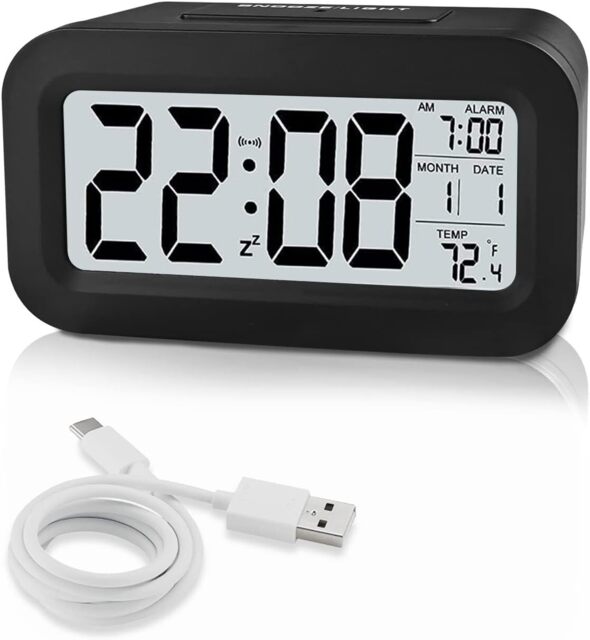 Moxtoyu Rechargeable Alarm Clocks, Digital Alarm Clocks Bedside Mains ...