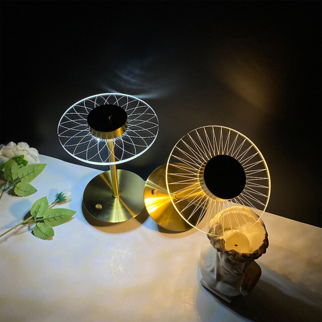 As Pa (simple Metal Table Lamp - Flower) Metal Crystal Round Table by ...
