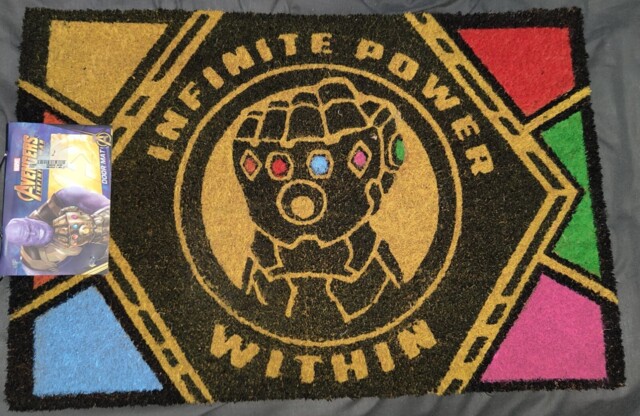 Marvel Infinity Gauntlet Door Mat - 40 X 60 Cm - Pyramid International ...