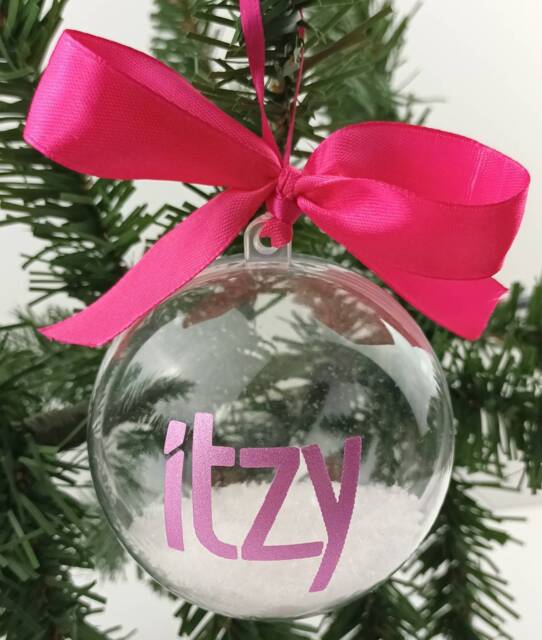 Itzy Christmas Bauble, Kpop Ornament, Tree Decoration, Gift, Yeji, Lia ...