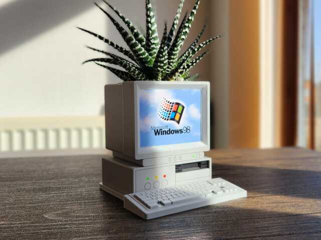 Retro Pc Planter Flower Pot Desk Organiser Office Decor Home ...