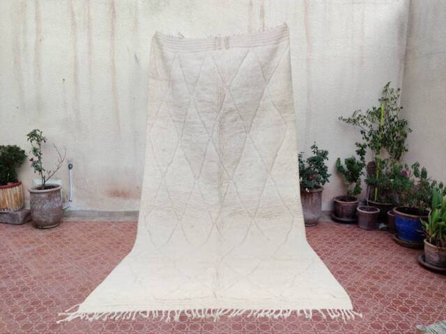 Solid White Runner Rug - Beni White Runner Narrow Moroccan Wool ...