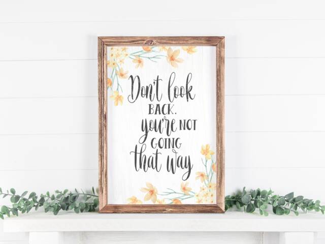 Don't Look Back, You're Not Going That Way, Rustic Wall Decor, Cute ...