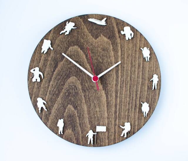 Astronaut Wooden Wall Clock, Space Universe Decor, Gift For Sci-Fi ...