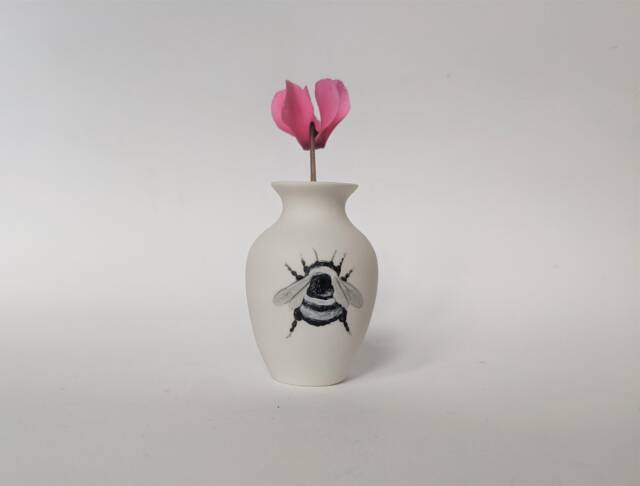 Small Bee Vase - Gifts Black & White Porcelain Lover Ceramic Home D ...