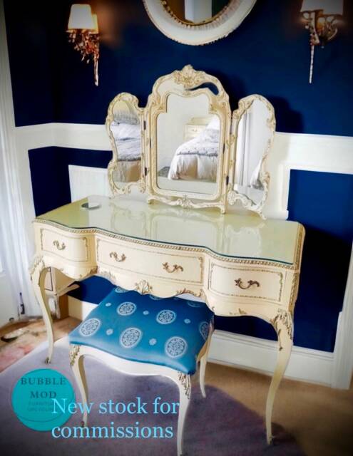 French Style Vanity Set, 3-Drawer Vintage Dressing Table -Ornate With A ...