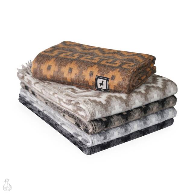 Alpaca Blanket - Tumi Peruvian Alpaca Throw Blanket Genuine Wool ...