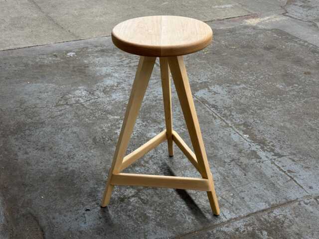 Bar Stool - Round Stool Three Legged Barstool Counter Accent Chair ...