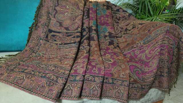 Luxury Boiled Pure Merino Wool Reversible Sofa Or Bed Throws For ...