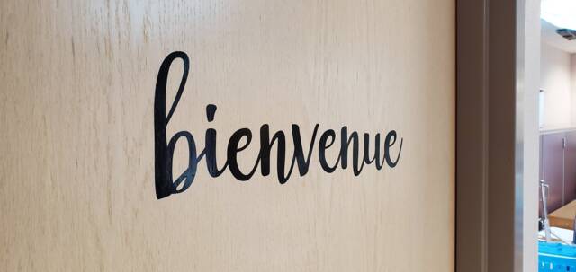 Bienvenue Sign, Welcome Classroom Decor, French Classroom, Vinyl by ...