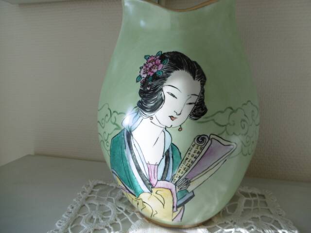 Hand Painted China Vase A Geisha & Bird On Green Background by Etsy ...