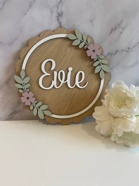 Personalised Scalloped Name Floral Oak Veneer Plaque/Door Sign/Wall ...