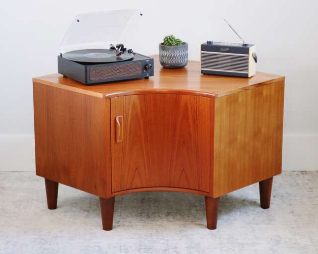 Mid Century Modern Inverted Curved Corner Media/Tv Unit Cupboard On ...