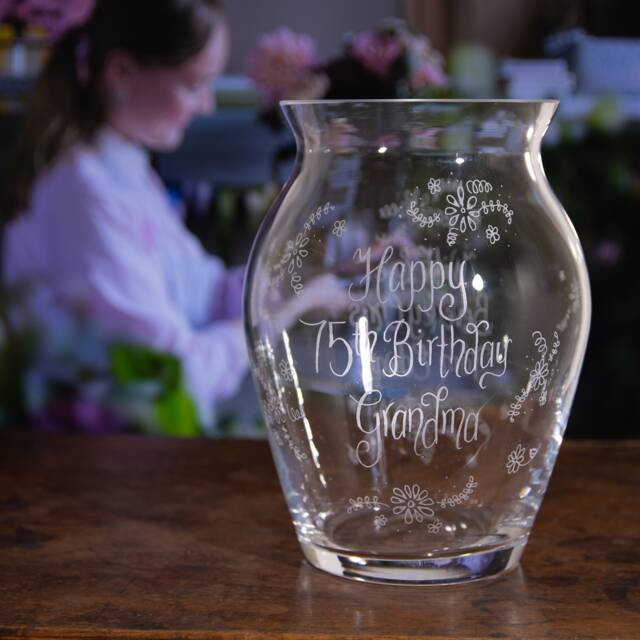 Personalised Dartington Glass Flower Vase - Hand Engraved With Any ...