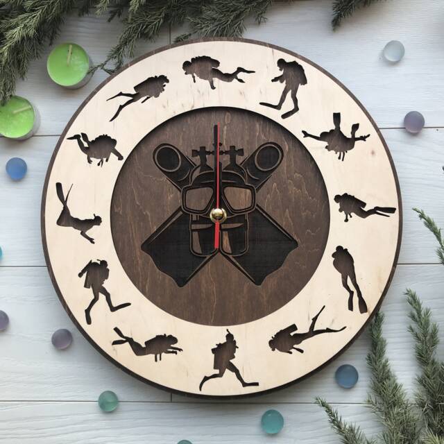 Scuba Diving Wall Clock Wooden Gift For Man Woman 5Th Anniversary ...