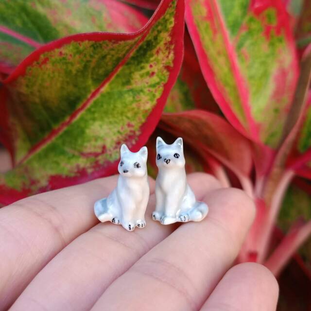 2 Tiny White Fox Figurines, Ceramic Wildlife Miniature Statues by Etsy ...