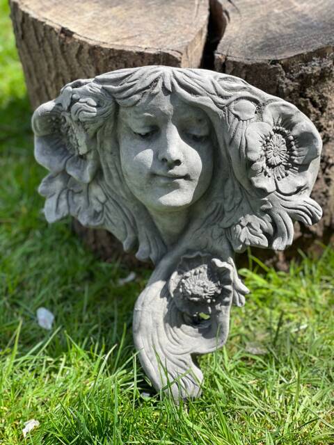 Stone/Concrete Face Planter Plant Pot Wall Hanging Garden Ornament ...