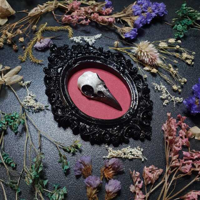 Raven Skull Round Filigree Frame, Gothic Home Decor, The Crow Art ...