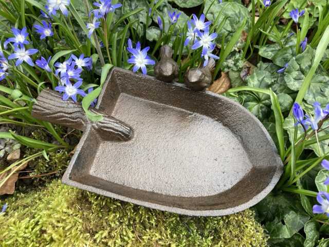 Small Cast Iron Birds On Spade Birdbath/Feeder by Etsy | ufurnish.com