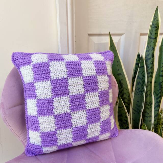 Checkered Cushion - Crochet by Etsy | ufurnish.com