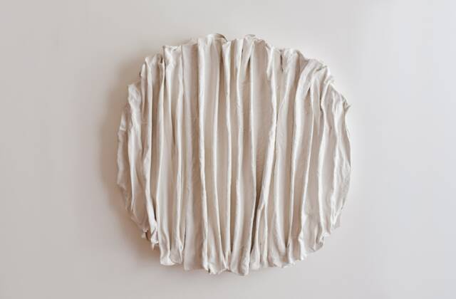 Round Original Abstract White Wall Art, Sculpture, Textured Minimal ...