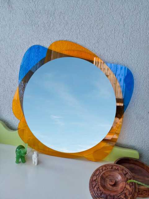 Wavy Mirror, Compact Acrylic Mirror Wall Decor, Bathroom Irregular ...