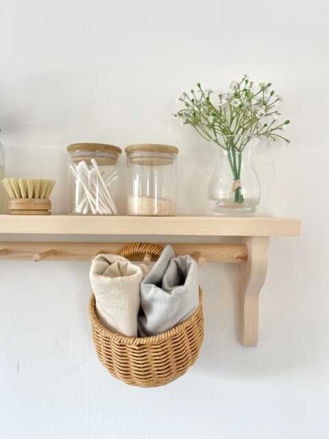 Shaker Style Peg Shelf - Handmade Farmhouse Decor Vintage-Style ...