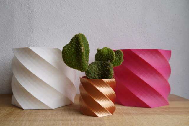 Geometric Twisted Plant Pot Several Colours - Based Plastic Eco 3D ...